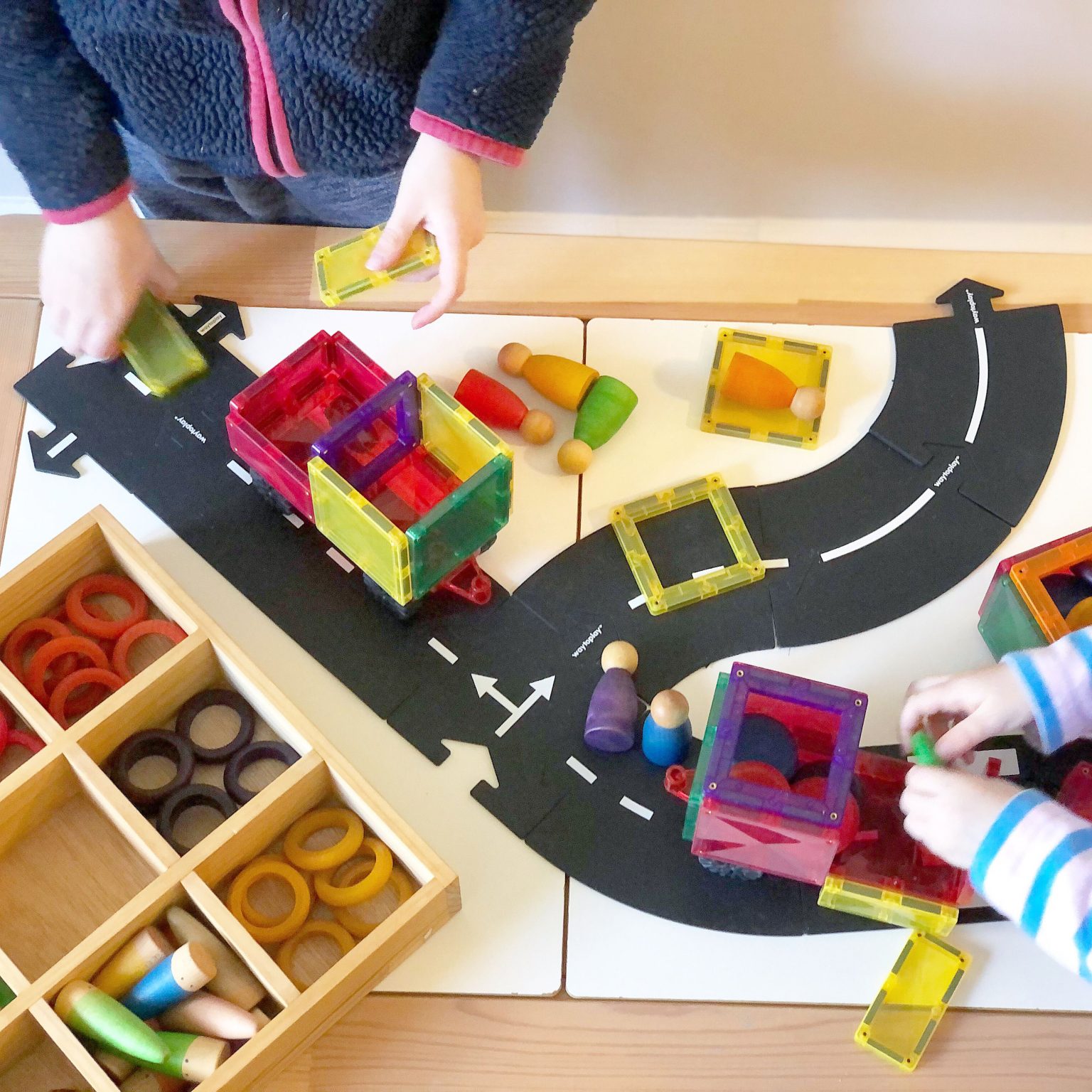 Exploring Magnetism: Play Ideas - Connetix